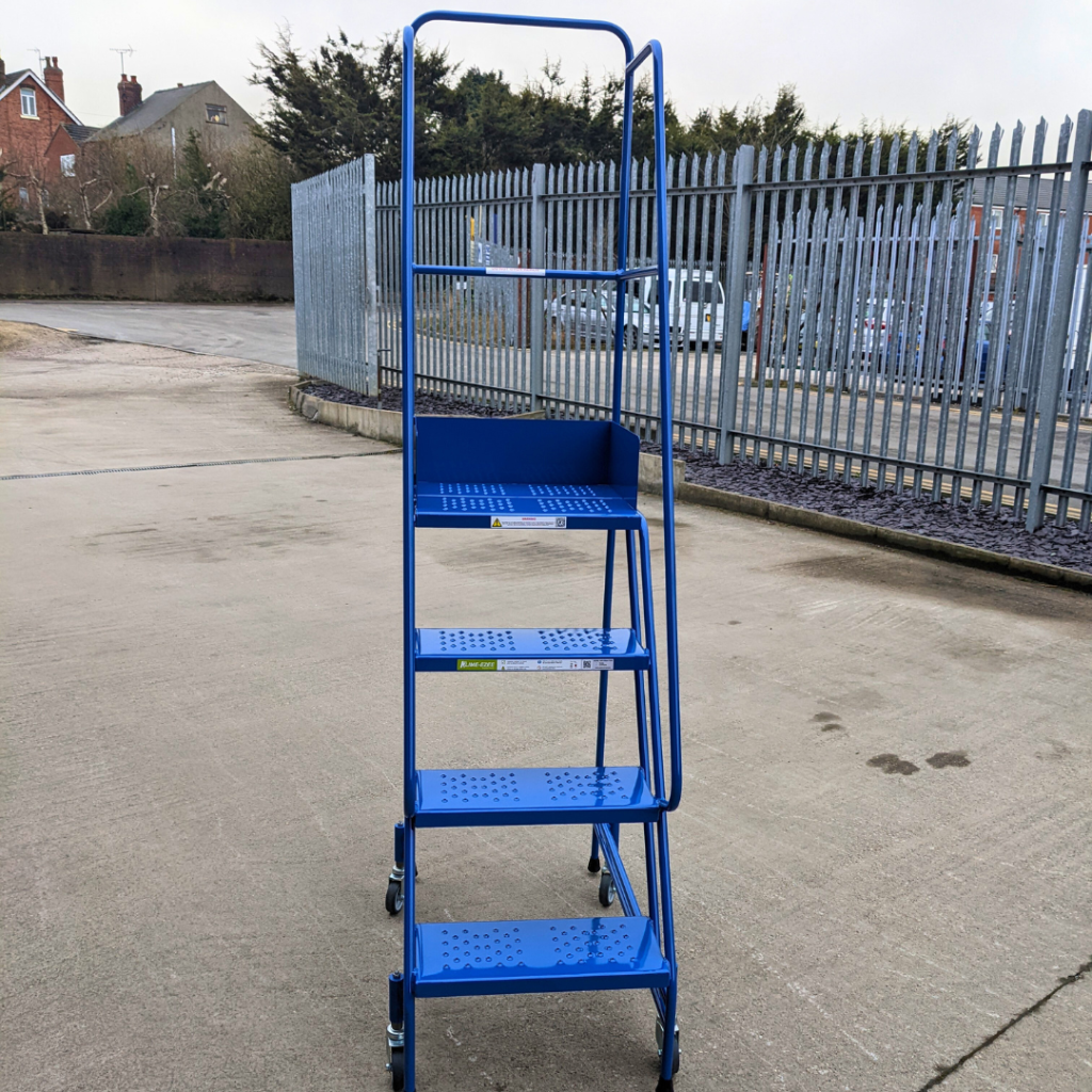 Narrow Aisle Mobile Safety Steps: From 2 to 8 Treads - BIL Group